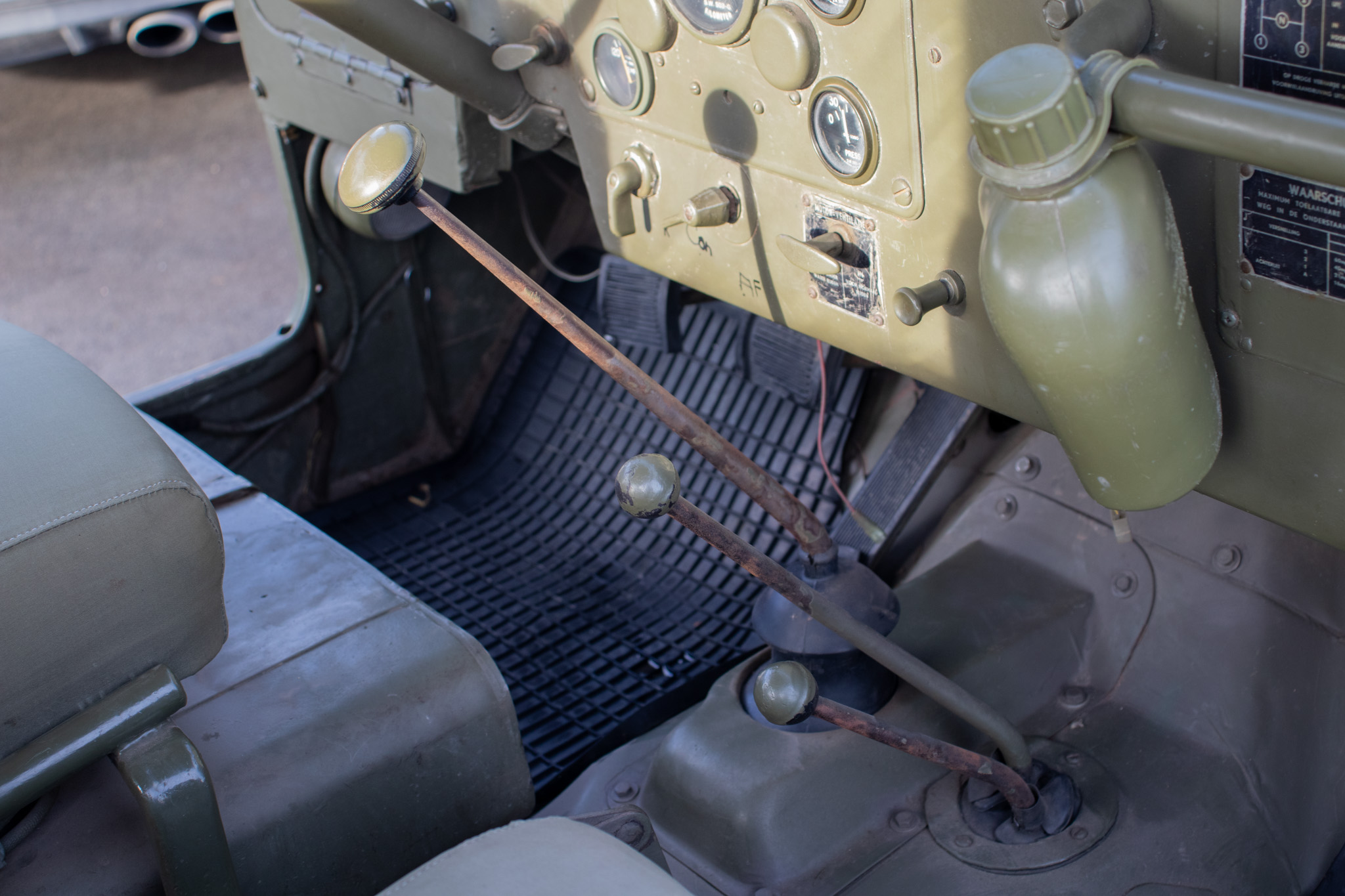 Willys Leger Jeep CJ5 2.2 Hurricane 24Volt 4X4 1960 / OLDTIMER / 4 ...